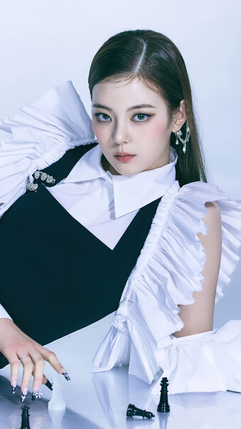 ITZY Checkmate Lia 4K #7281g Wallpaper PC Desktop
